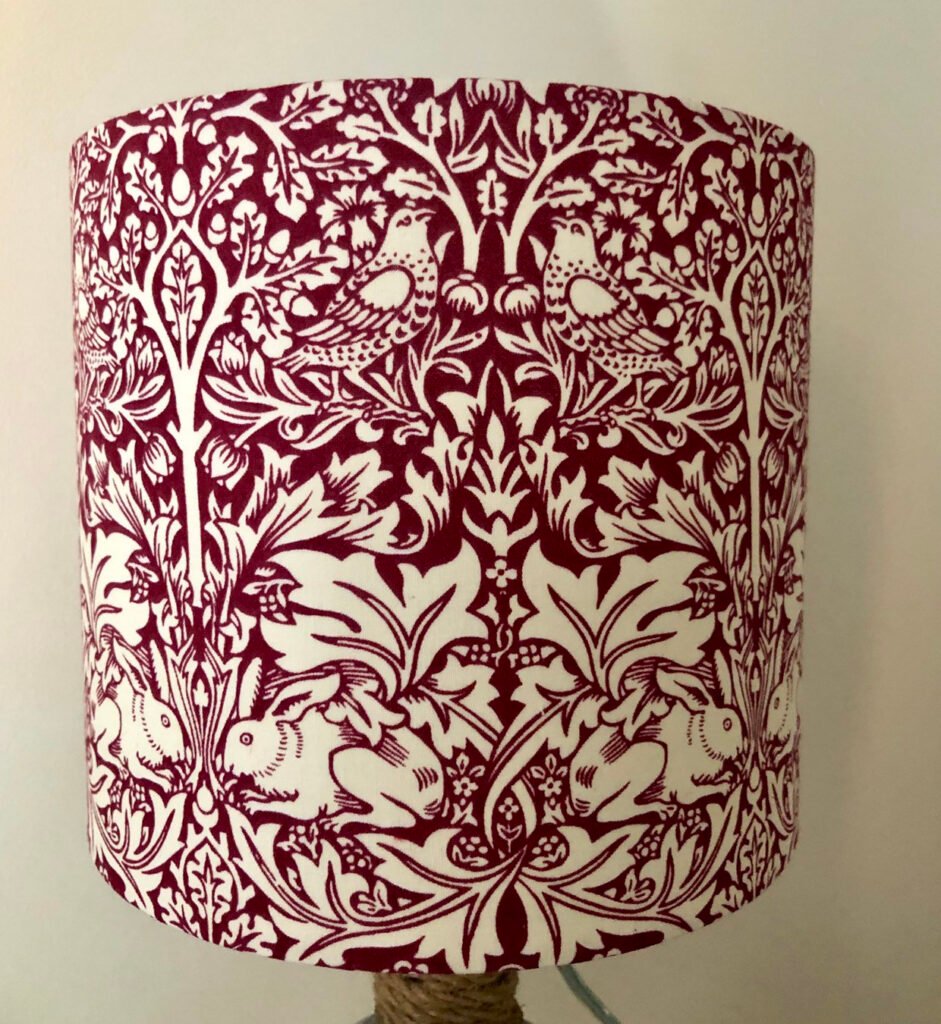William Morris Brer Rabbit Lampshade Red - Fait Par Moi