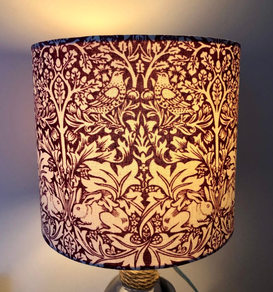 William Morris Brer Rabbit Lampshade Red - Fait Par Moi